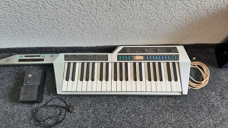 Formanta Mini - vintage soviet rare poly keytar synth demo | Reverb