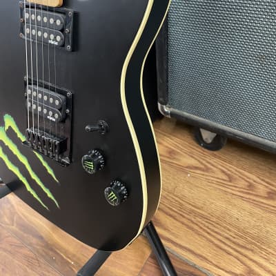 Schecter Diamond Series Monster 2000s - Black satin | Reverb