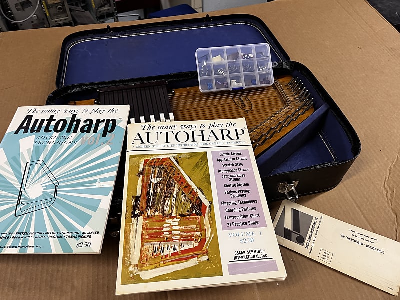 Silvertone Oscar Schmidt Autoharp w Case | Reverb