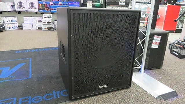 QSC HPR 181W powered Sub | Reverb