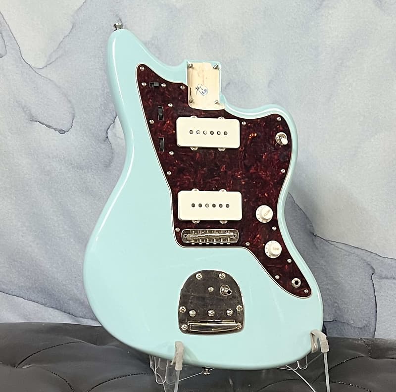 Squier Classic Vibe 60s Loaded Jazzmaster Body Daphne Blue | Reverb