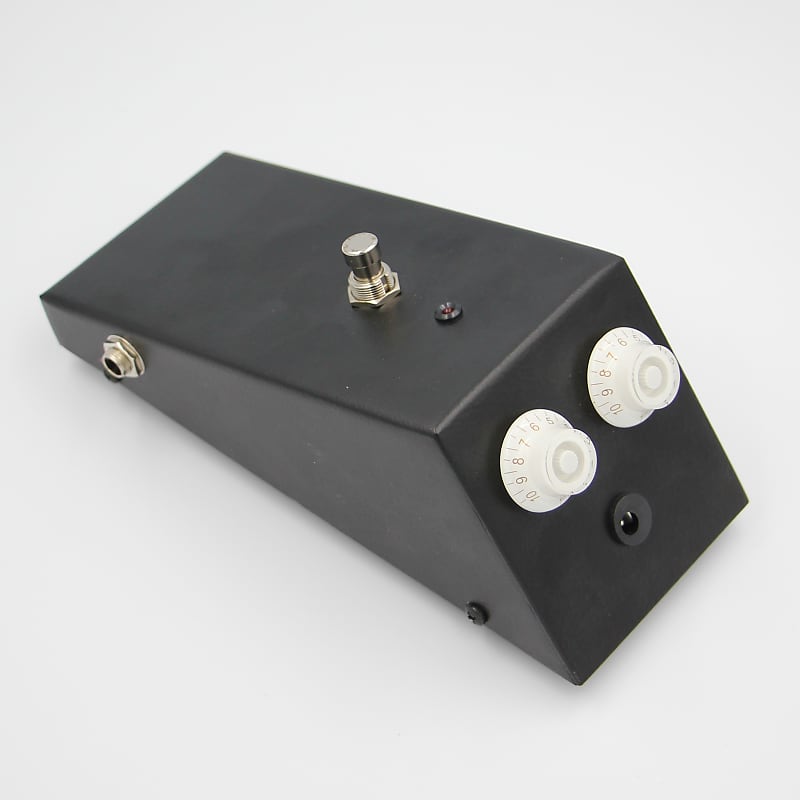 Limited Edition Fuzz Face AC141 Germanium ATES point to | Reverb UK
