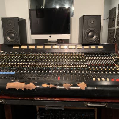 Yamaha PM2000 32x8 Console | Reverb