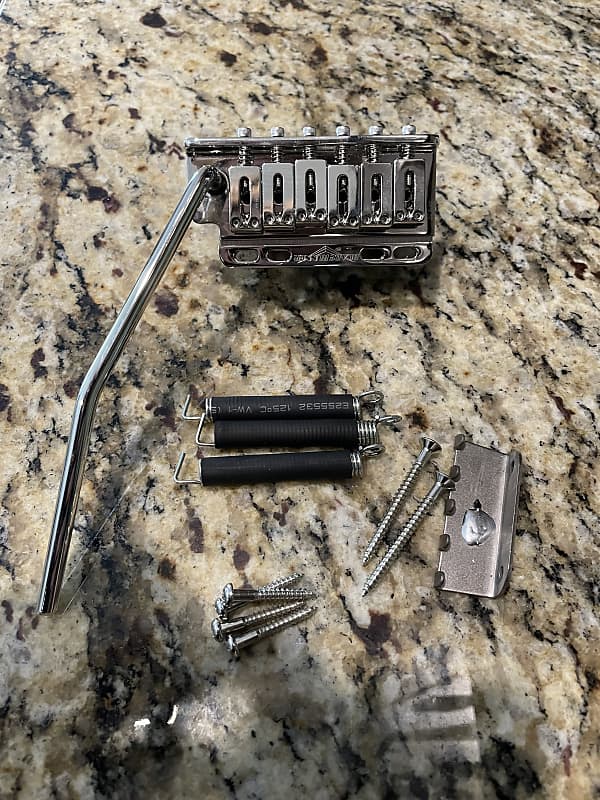 Super-Vee BladeRunner Nickel Tremolo Assembly w/ Bar Grabber | Reverb