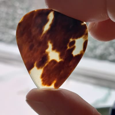Herdim Vintage Tortoise Shell Guitar Pick 1950's (R199) | Reverb