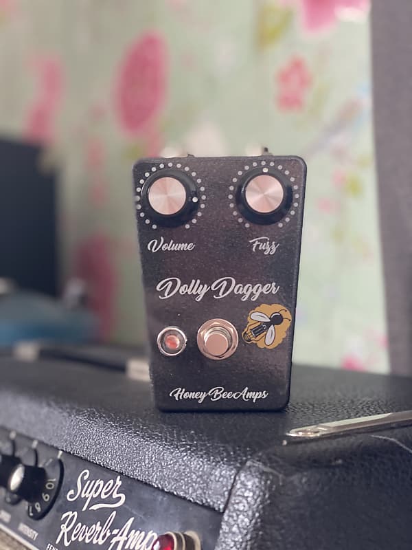 HoneyBee Dolly Dagger Fuzz | Reverb