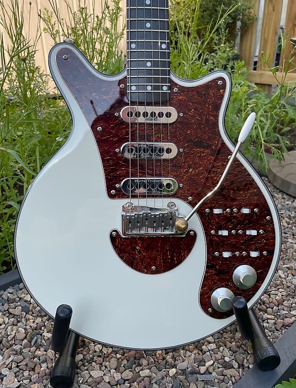Brian May BMG 2010 White Limited Edition Guitar & Original | Reverb UK