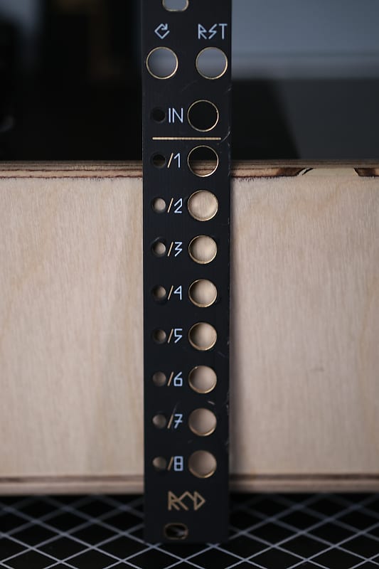 BKM Rotating Clock Divider Black & Gold Panel | Reverb