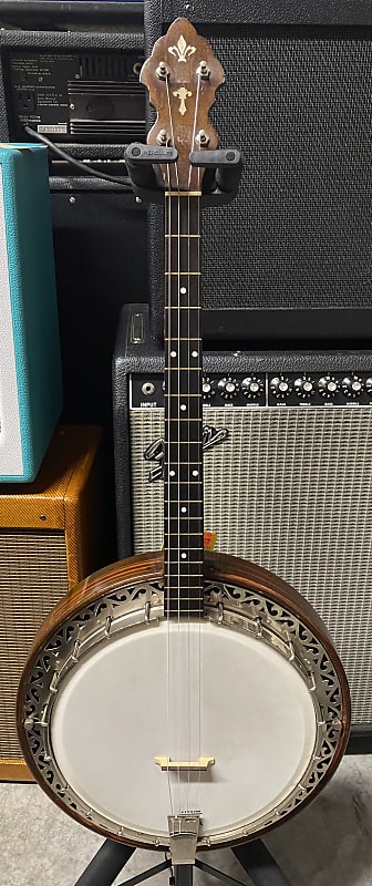 Vintage Unmarked Tenor Banjo - Includes Chipboard Case | Reverb