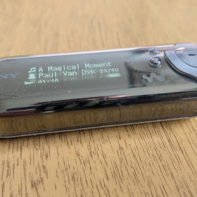 Sony Walkman NW-E505 Gold ( 512 MB ) Digital Media Player | Reverb