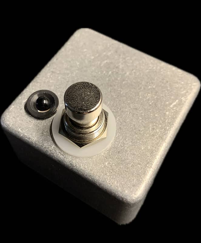 Loop-Master Pedals Mini Channel Selector/Switcher IN STOCK | Reverb