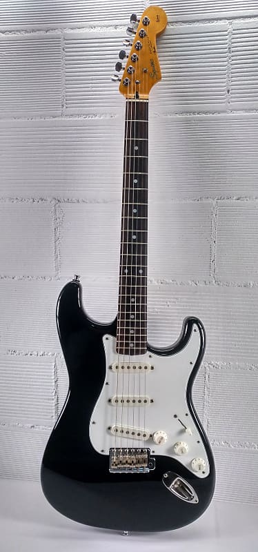 Squier Stratocaster MIJ with case | Reverb
