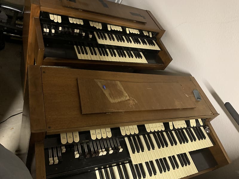 2-Hammond M-102 Organs | Reverb