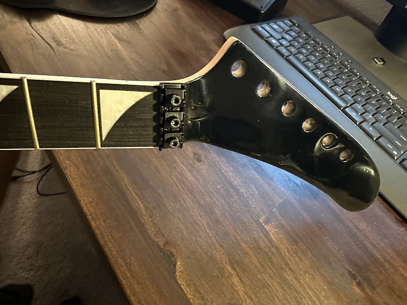 SHARK FIN SHRED BANANA GUITAR NECK HOCKEY GUITAR NECK FLOYD | Reverb