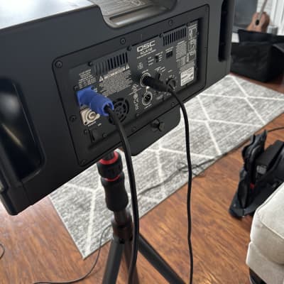 (4) QSC KLA12 KLA Series 12" Powered Line Array Speakers with | Reverb