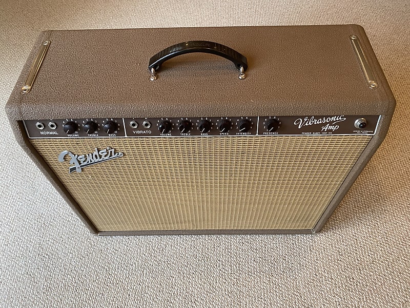 Fender Vibrasonic 1962 Brown | Reverb