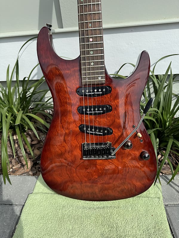Fender Showmaster 2005 - Flamed Bubinga | Reverb