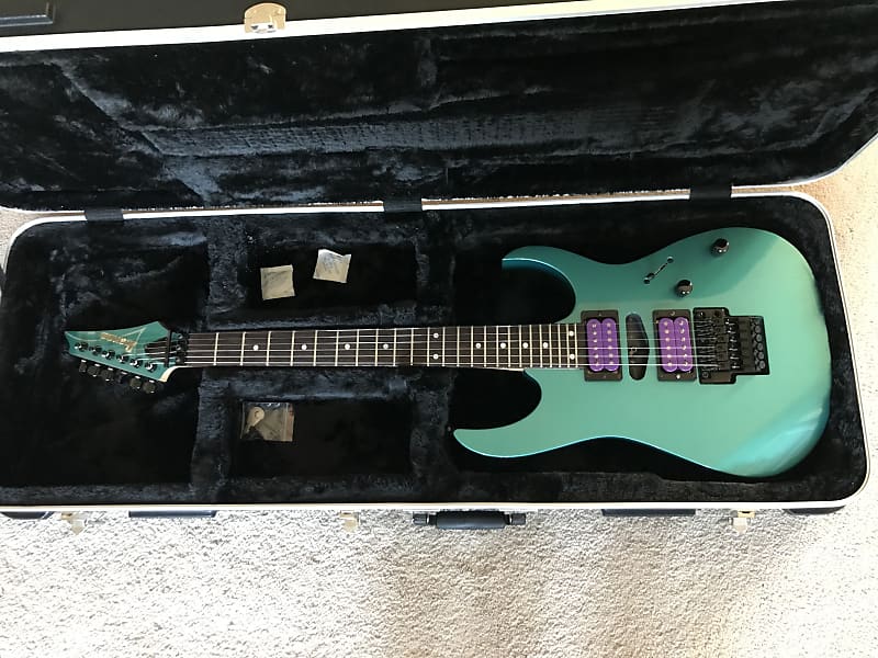 Road Runner Roadrunner Universal Fit Molded ABS Electric | Reverb