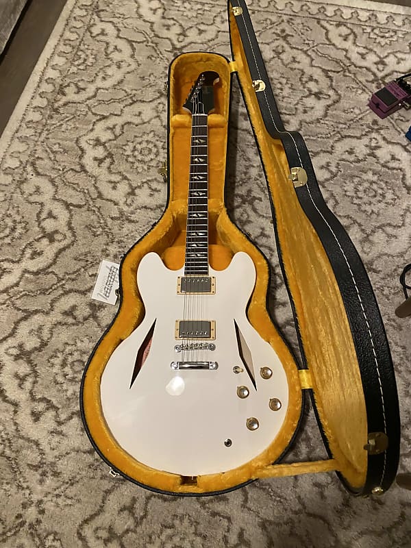 Gibson Custom Shop White Limo Dave Grohl DG-335 Alpine White | Reverb
