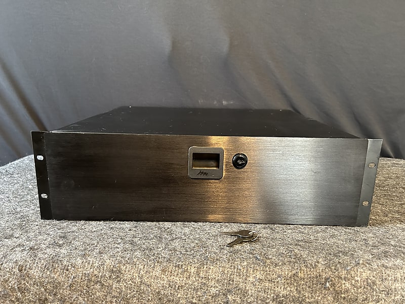 Middle Atlantic Products D3 3U Heavy-duty Rack Drawer w/ Lock | Reverb
