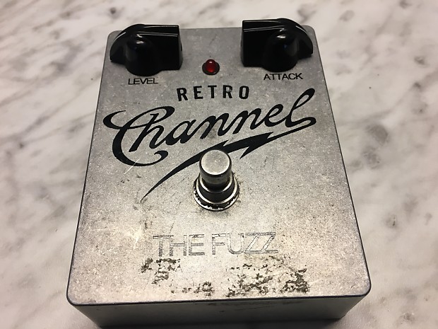 Retro Channel The Fuzz 2000s Silver | Reverb UK