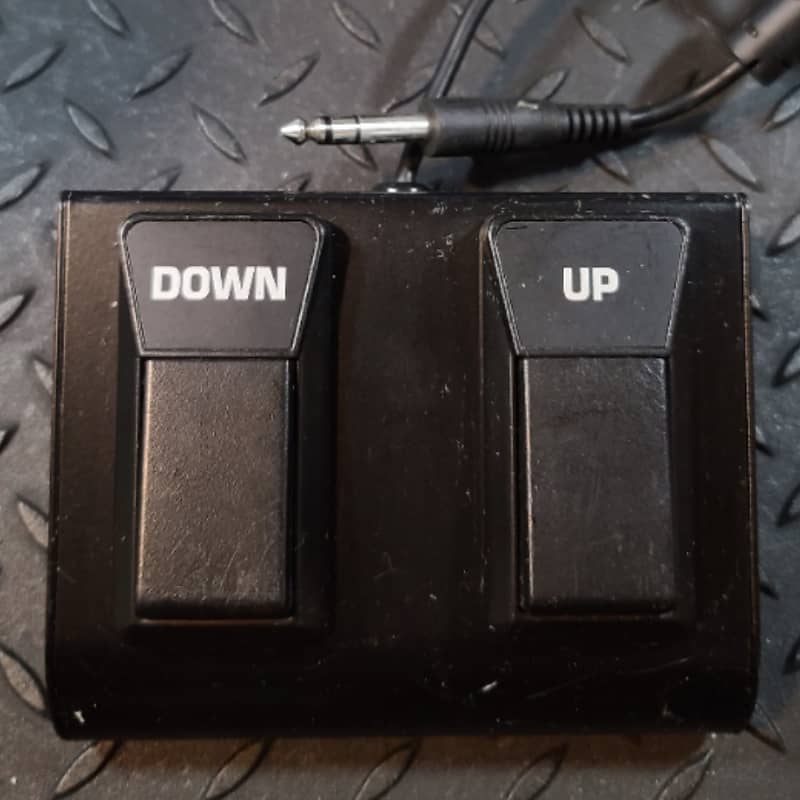 Behringer FS112V Footswitch V-Amp 2 Amplifier Contoller | Reverb UK