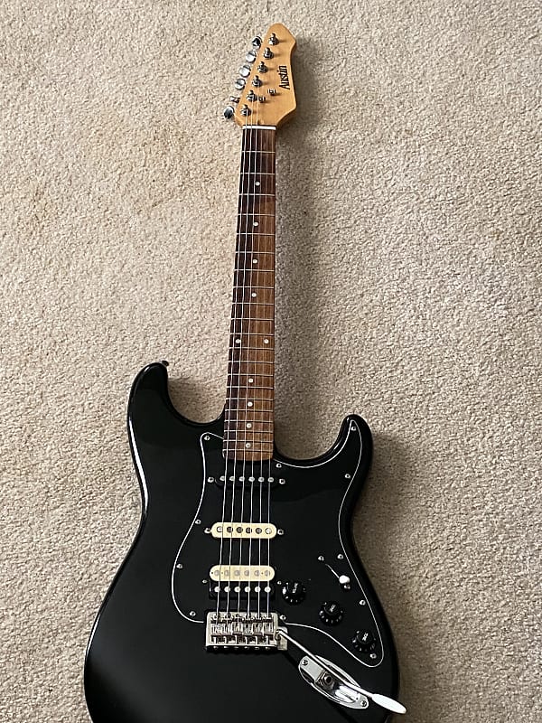 Austin Stratocaster 2000s - Black | Reverb
