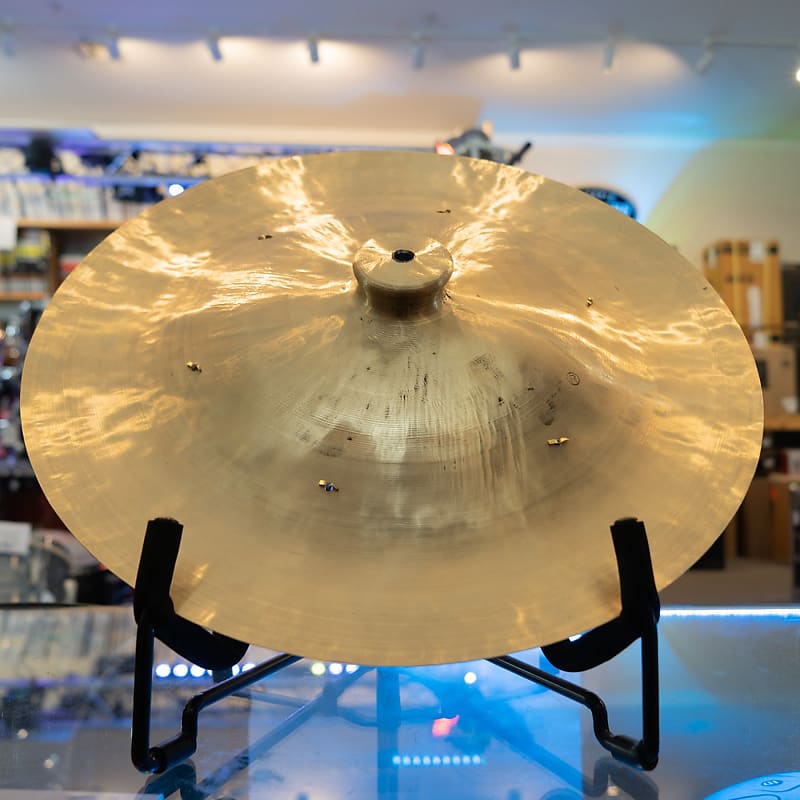 Wuhan China Cymbal w/Rivets - 18" | Reverb