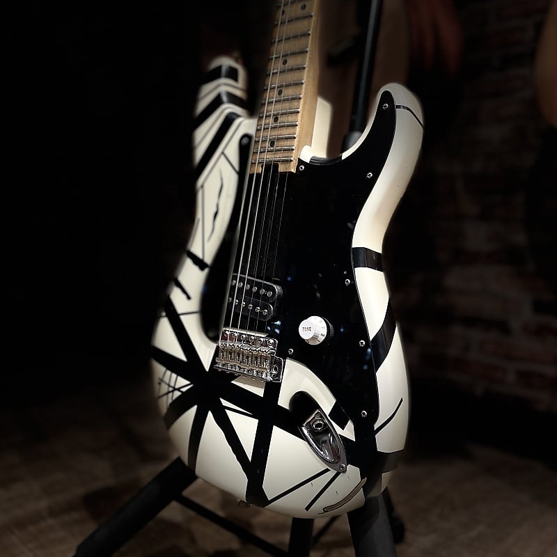 EVH EVH Striped Series 78 Eruption 5150 White with | Reverb Canada