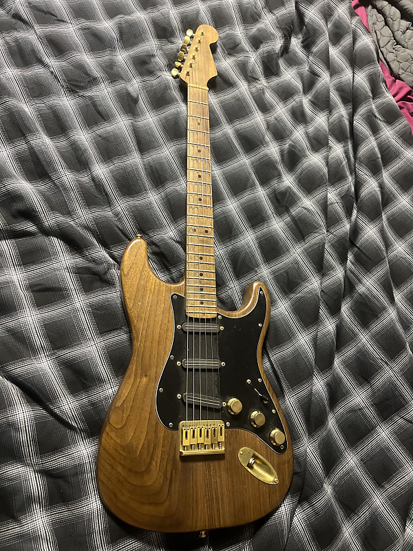 Warmoth hardtail Stratocaster Natural walnut | Reverb