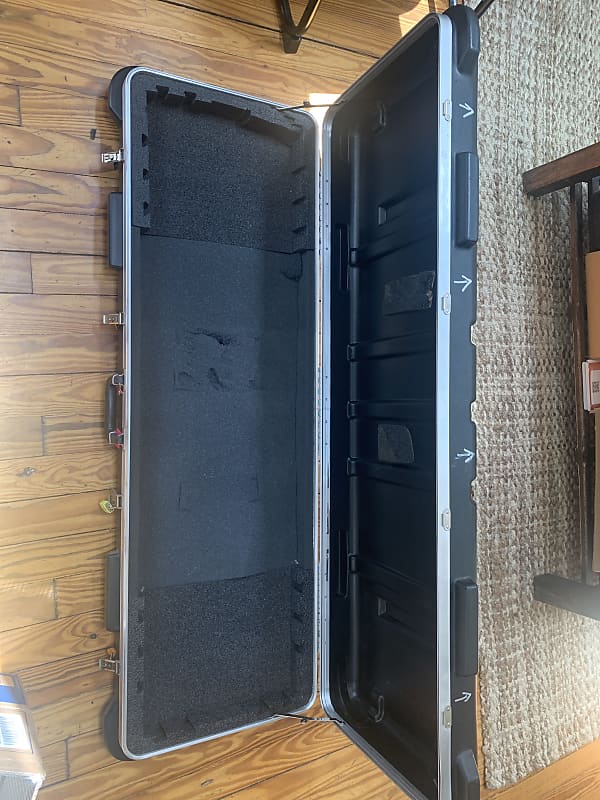 SKB Hard shell Keyboard Case 80s - Black | Reverb