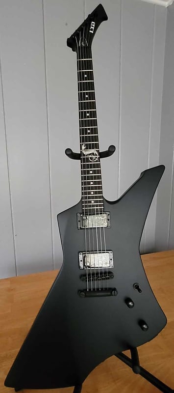 NEW ESP LTD JAMES HETFIELD SNAKEBYTE BLACK SATIN W/HARD-SHELL | Reverb