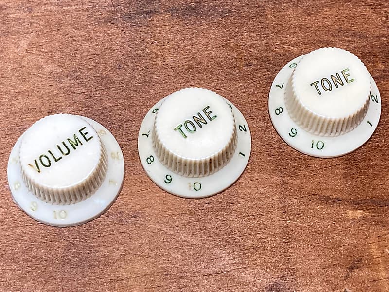 Fender Vintage Stratocaster Knob Set '60s - Parchment | Reverb