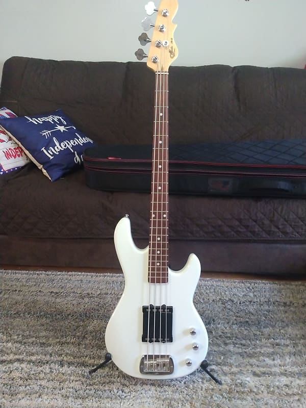 G&L Jb2 2009 - White | Reverb