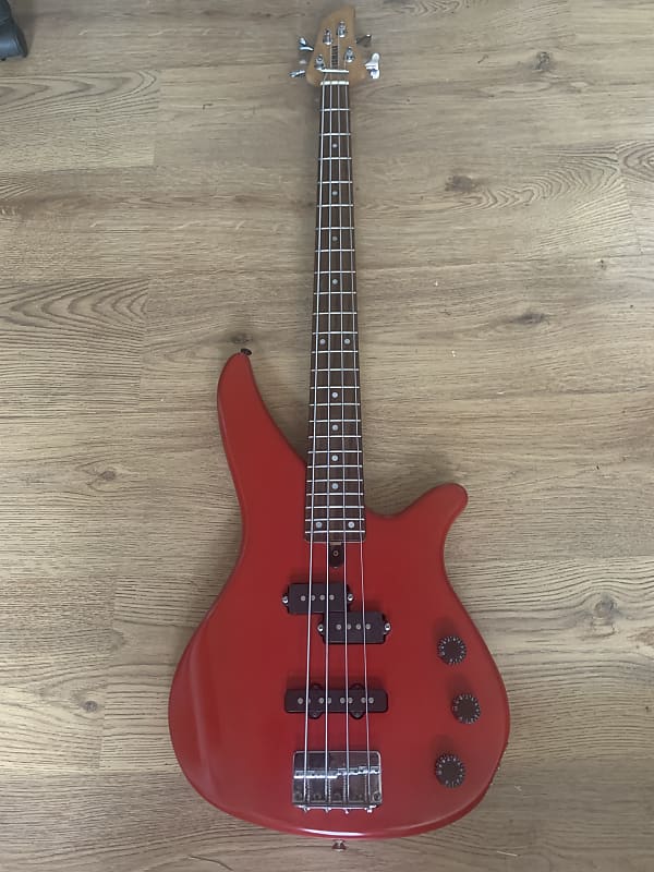 Yamaha red 4-String Bass | Reverb
