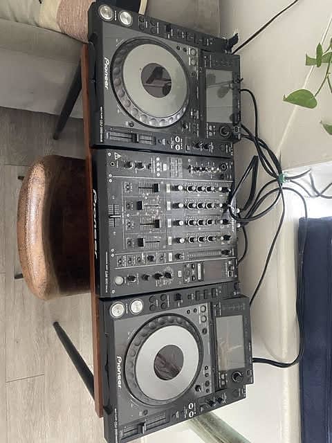 Pioneer DJ CDJ 2000's Nexus w/ DJM-900 Nexus 2010 | Reverb