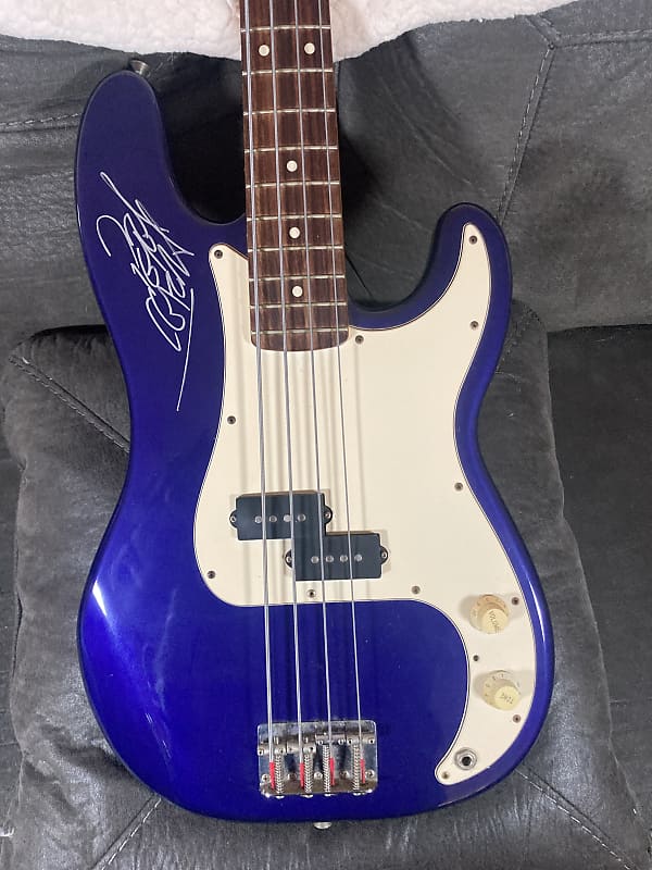 Fender Precision bass 1996 - Electric blue | Reverb