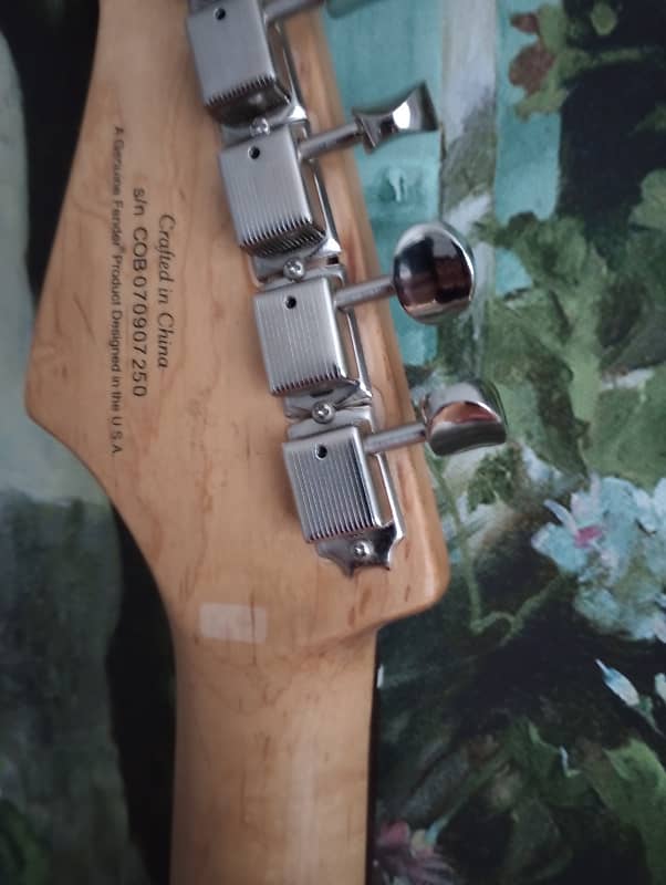 Reliced Stratocaster Squier 2004 - Shell pink | Reverb UK