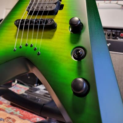 Solar V2.6LB 2021 - Lime Burst V guitar | Reverb