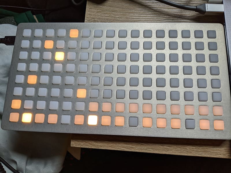 Monome Grid 128 Varibright | Reverb