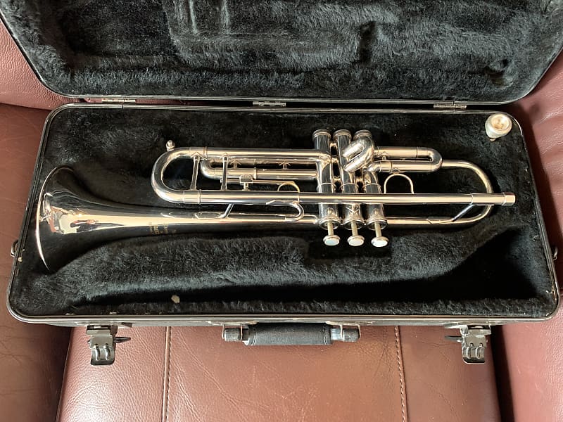 Getzen Eterna II 700S Bb professional Trumpet (2001) silver | Reverb