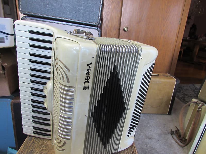 Accordion Duma,120 bass,2/4 LM,16.75 " KB | Reverb