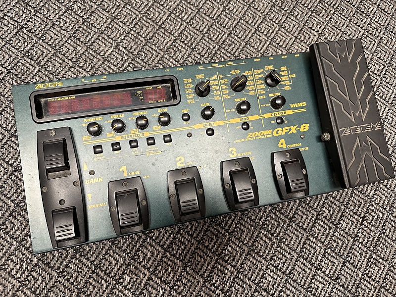 Zoom GFX-8 Guitar Effects Unit | Reverb