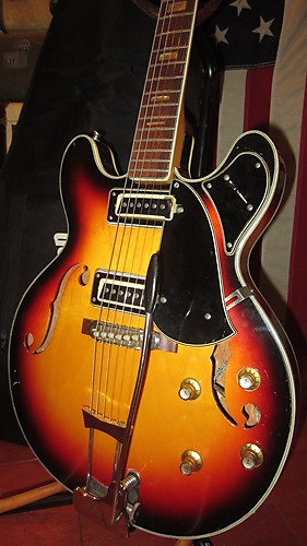 Circa 1971 Univox Aria ES-335 copy | Reverb