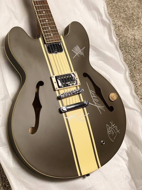 Signed Tom Delonge Guitar Epiphone ES-333 2003 Brown | Reverb