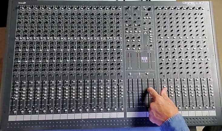 Soundcraft LX7 24-Channel Mixer | Reverb