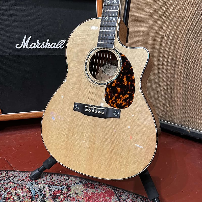 Larrivee LV-10 Silverwood - Includes Case - #638 - #121204 | Reverb