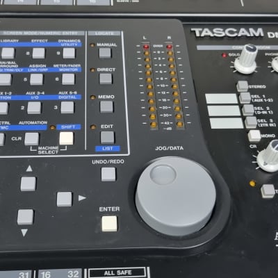 TASCAM DM-24 Digital Mixer 32 Channel 8 Bus 2000's | Reverb France