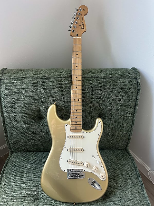 Fender Stratocaster - Aztec Gold | Reverb