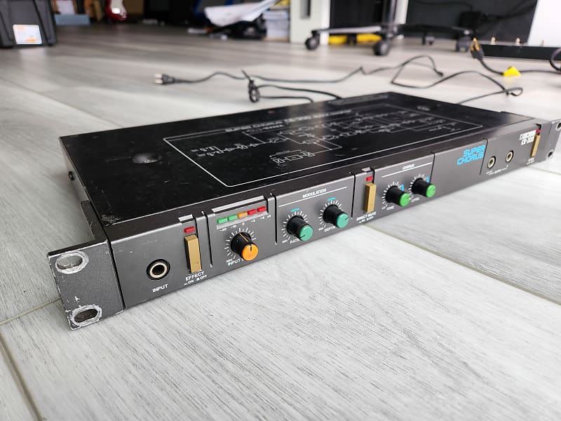 Boss CE-300 Super Chorus Vintage Guitar Effect Processor Rack | Reverb